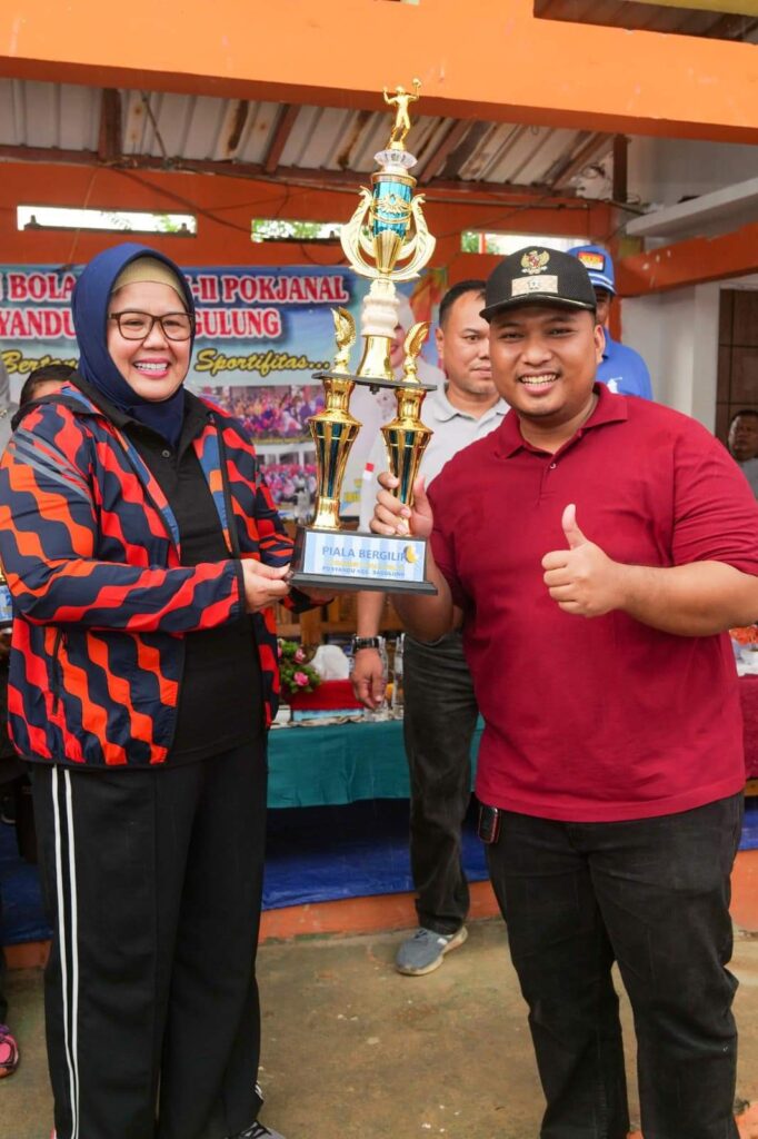 Marlin tutul Turnamen Volly Kader Posyandu dan Kelurahan siaga se-Sagulung – Kompas News