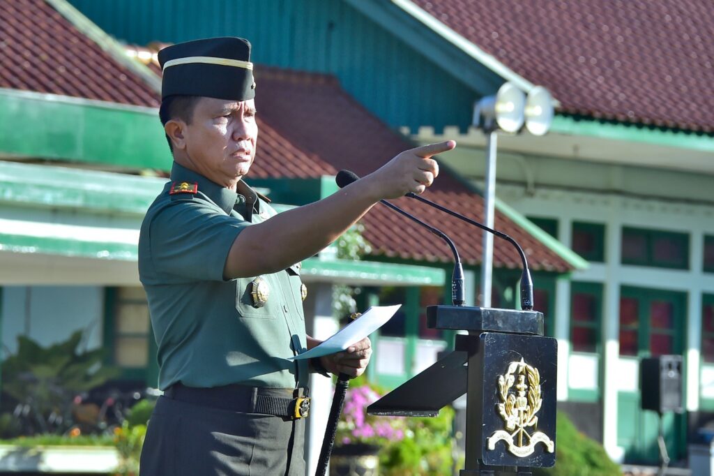 Upacara Bendera bagi Seluruh Organikdan Taruna Akmil – Kompas News Upacara Bendera bagi Seluruh Organikdan Taruna Akmil – Kompas News