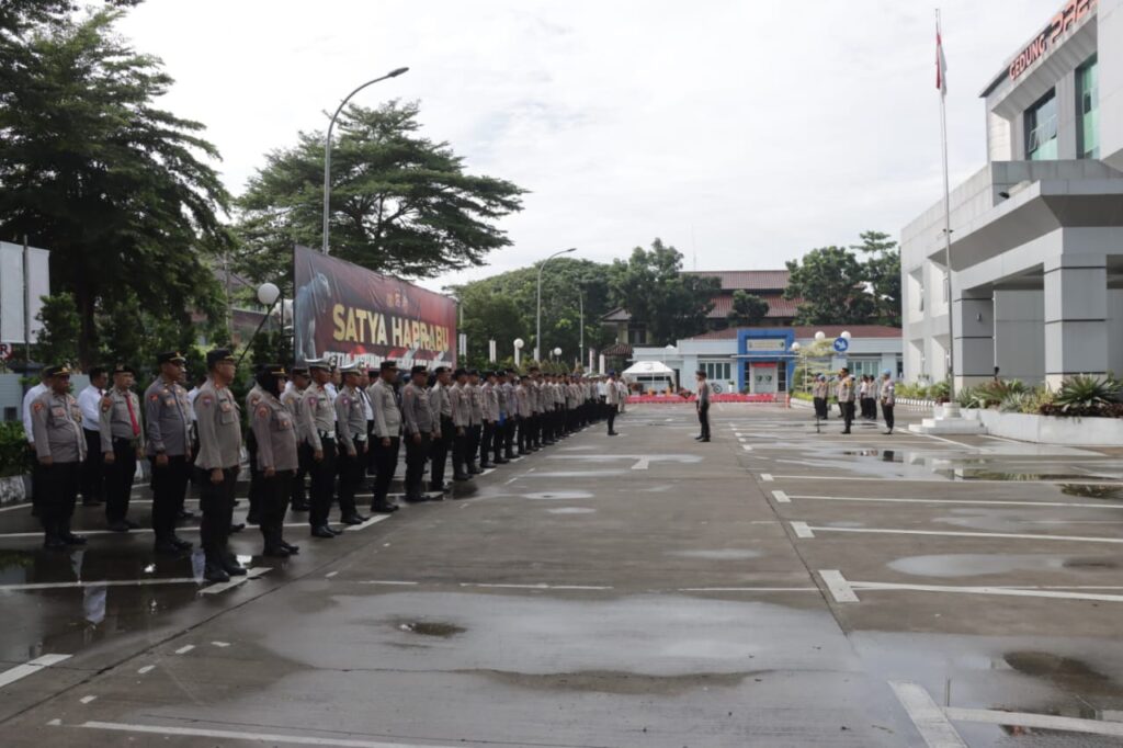 Anggota Sat Reskrim dan Polresta Tangerang Ikuti Apel Pagi di Bawah ...